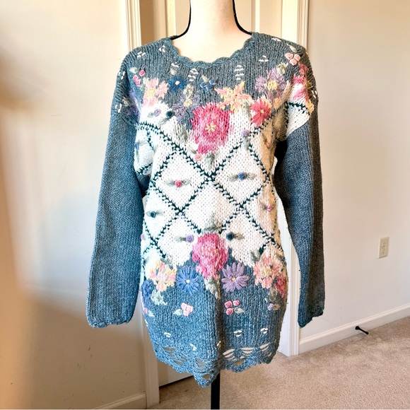 Maggie Lawrence | Sweaters | Vintage Maggie Lawrence Heavy Knit Floral ...